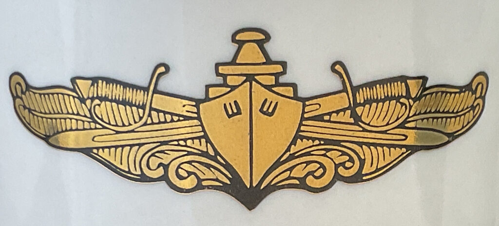 1011 – USN Surface Warfare Officer “SWO”Pin (Gold) – A&J Mugs
